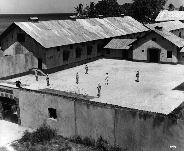 A Collection of 45 Fascinating Photos From "Papillon" Movie (1973 ...