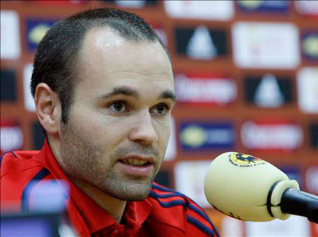 soccer: Andres iniesta barcelona