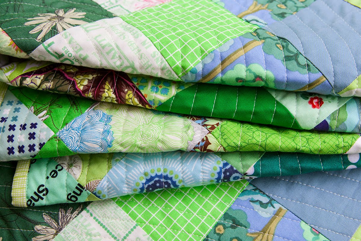 needles and lemons: Shades of Green - a finished quilt