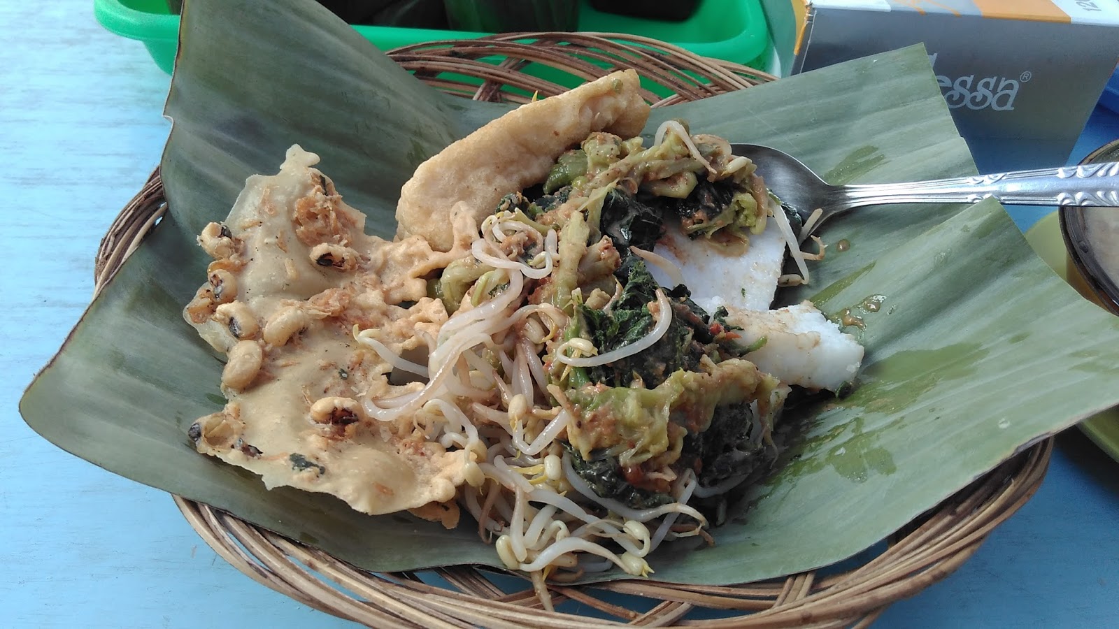 Nikmatnya Sarapan Pecel Punten dan Es Dawet khas Blitar - OMBONEJAGAD