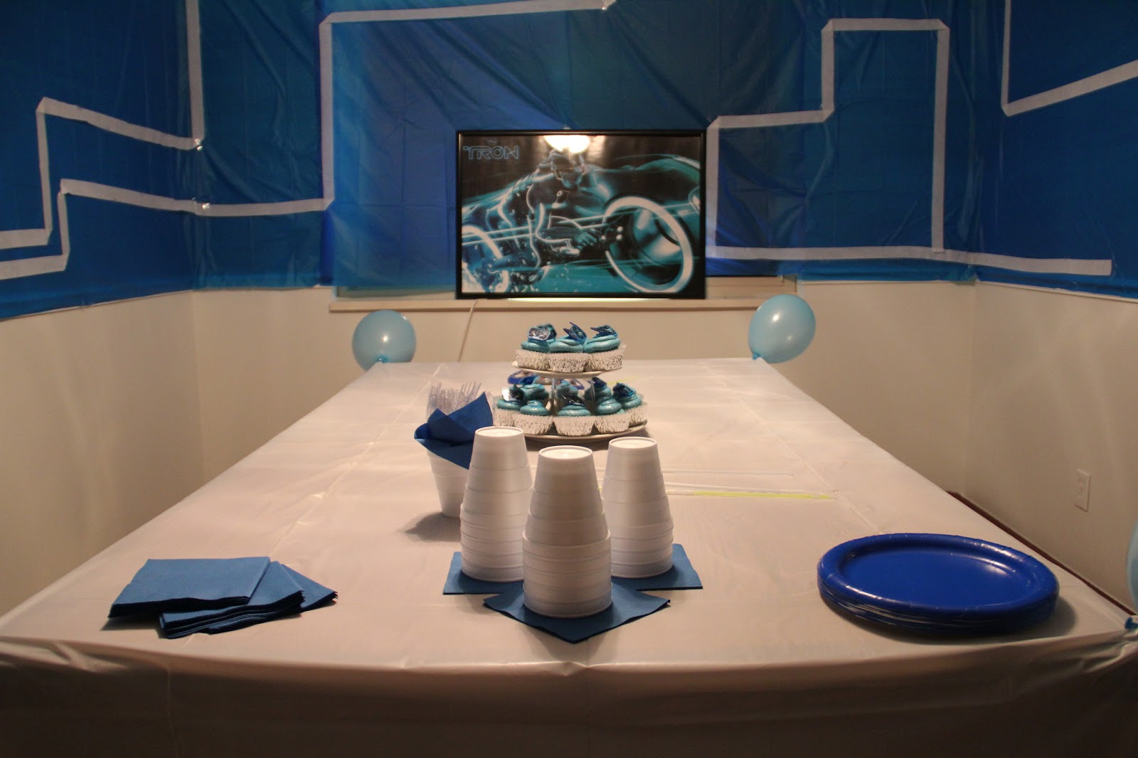 Tron Birthday Party - Planning Playtime