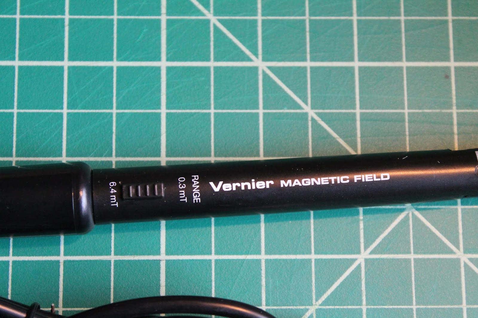 Physics is supposed to be fun!: Vernier wand-type Magnetic Field Sensor ...