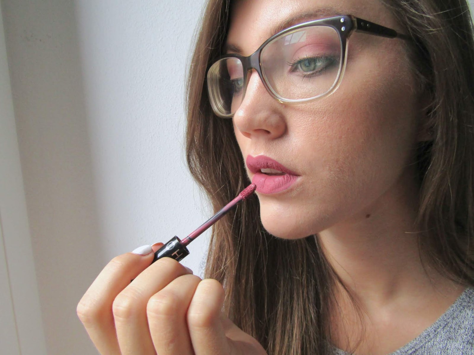 REVIEW: Sephora Cream Lip Stain Liquid Lipstick - Aishettina