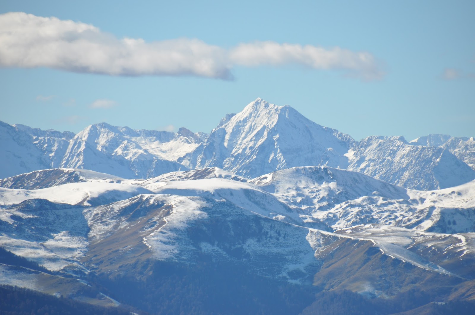 Pic du Gar, 1785m, et Pic Saillant, 1756m, depuis Bezins-Garraux.