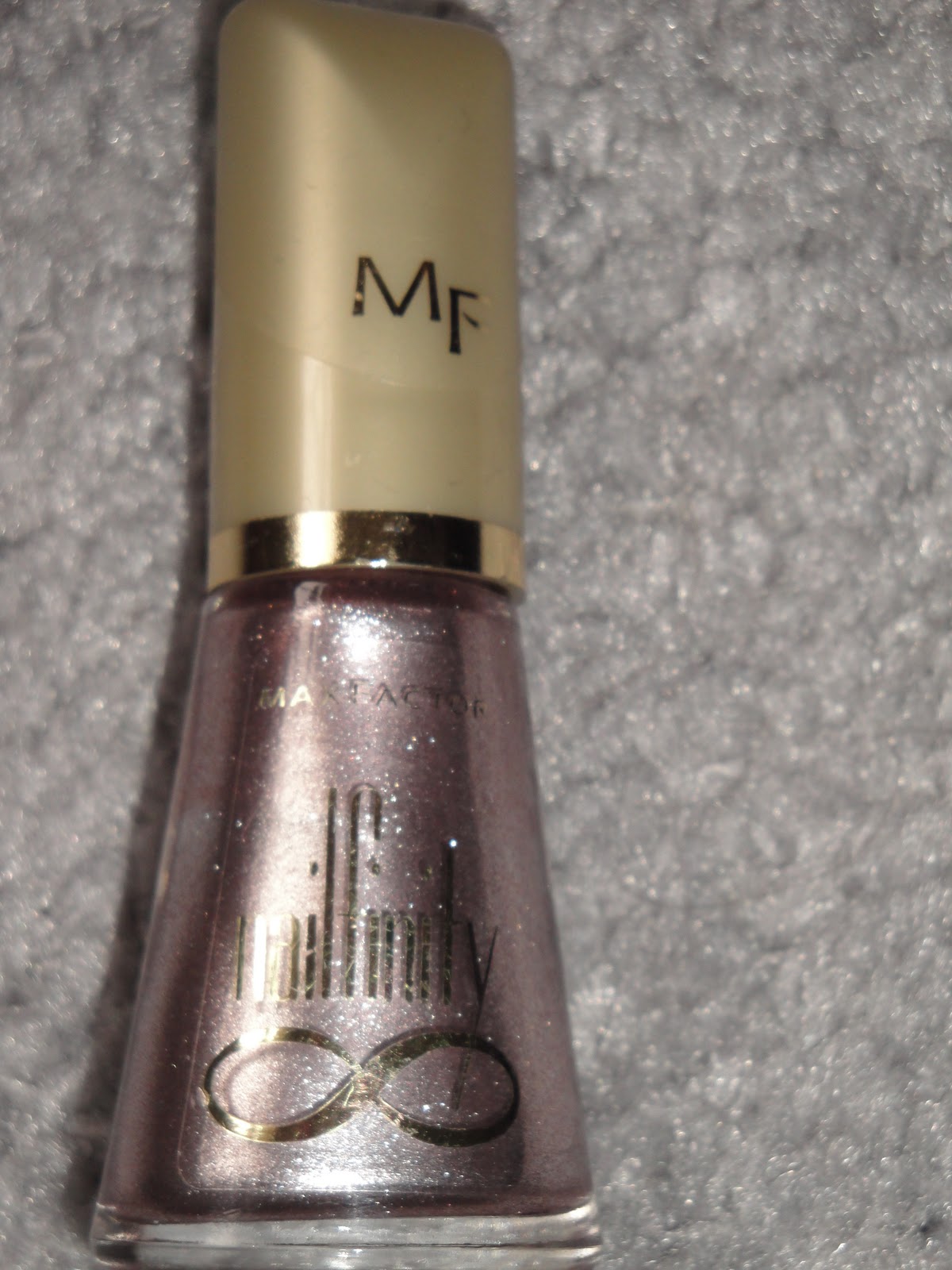 Max Factor Nailfinity – 882 Angel Nails