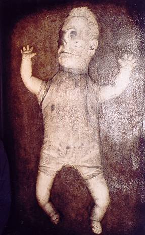 el interior del vértigo: FIGURA AHOGADA (Charles Benefiel)