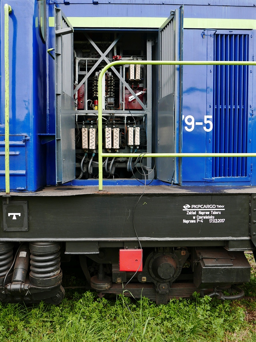 EP05-23 główną atrakcją Dnia Kolejarza w Stacji Muzeum | Torowy