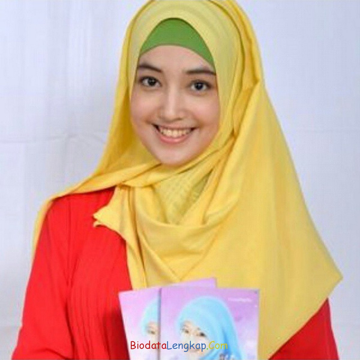 Foto Dan Biodata Lengkap Anna Karina Gilbert