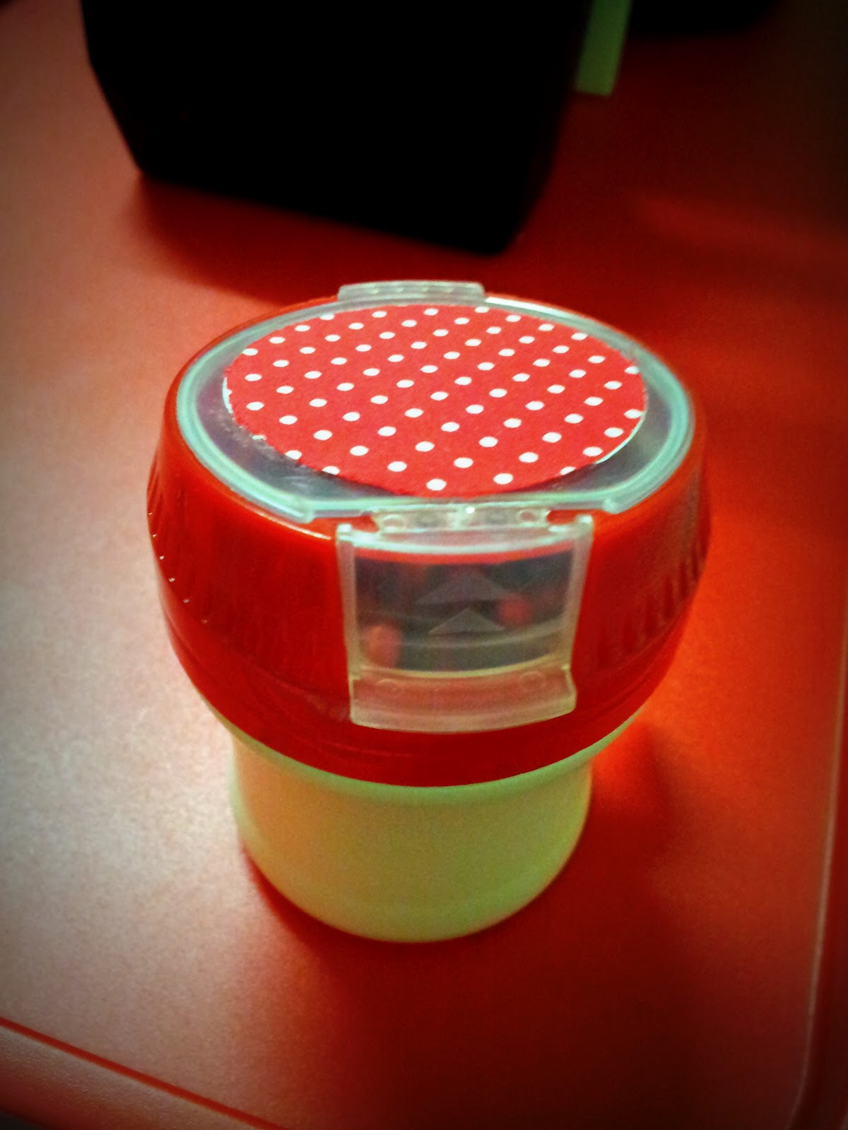 ♥ Sweet Tresa ♥¸¸.•*¨*•: DIY Recycle Skittles Container into A Sewing ...