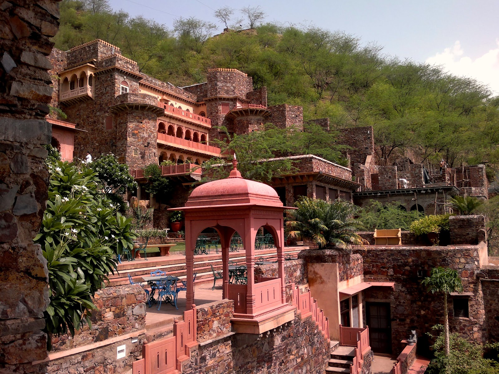 World Through My Lens: A Day Visit to Neemrana Fort Palace!