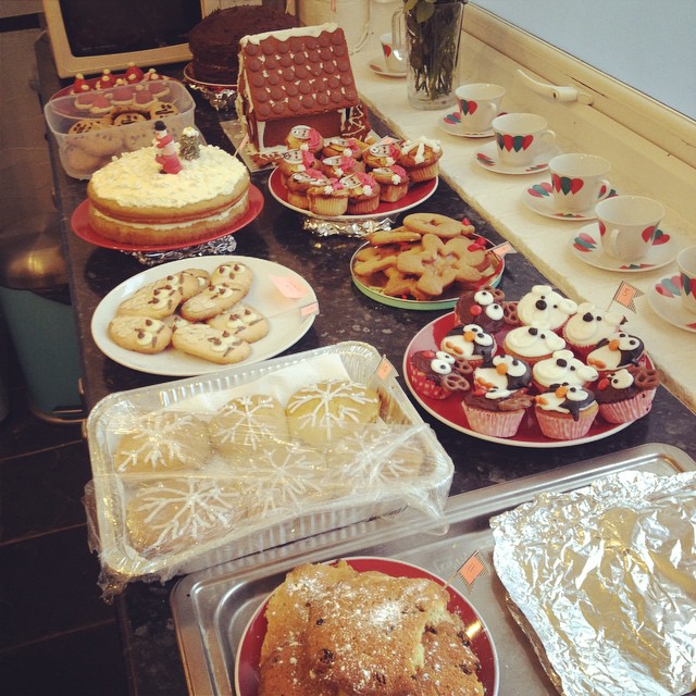Ellie Ellie: Flashback Friday - office bake off!