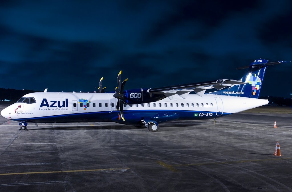 Comissários do Brasil: Azul Linhas Aéreas apresenta seu novo avião, o ...