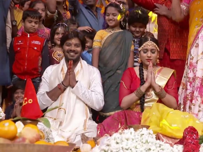 Reshmi Anchor Husband