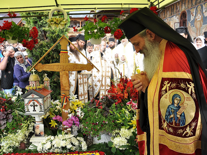 Bisericute Luminoase, Troite Bizantine: Bisericute romanesti si ...