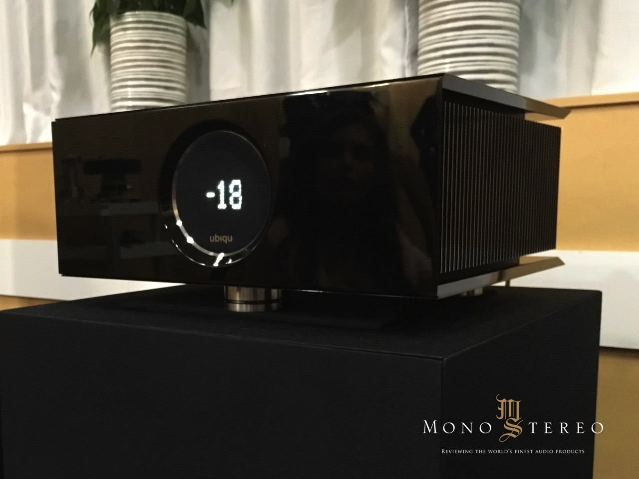 Ubiq Audio Ubiqu modular integrated amplifier – M & S | Ultimate High ...