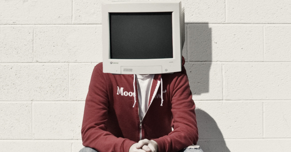 Social Media X Education: The Perpetuation of the Screenhead