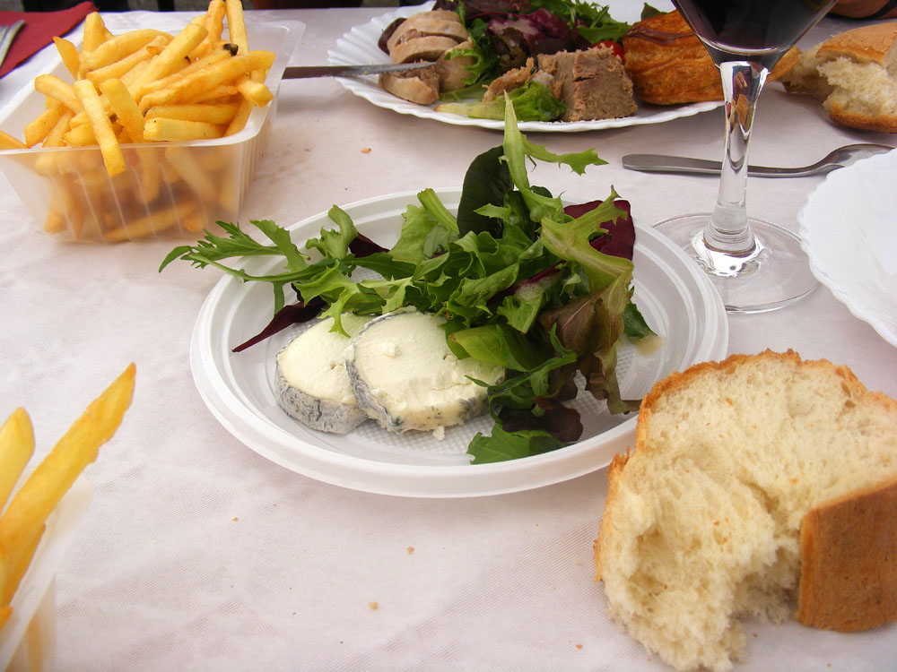 Loire Valley Time Travel: When Do You Eat Cheese in France?