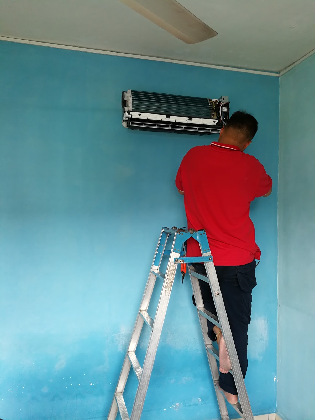 Projek Pemasangan Aircond Di Dalam Bilik Utama | Rumah Idamanku