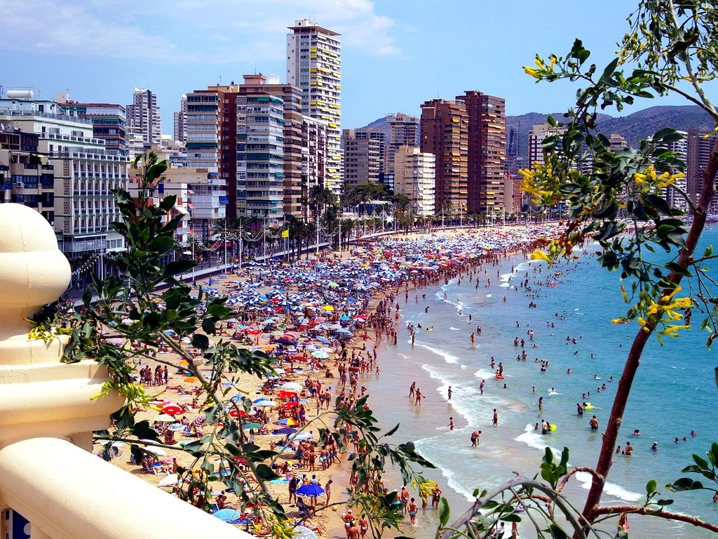 JEFFERSON WORLD TRIP: WELCOME TO BENIDORM - Spain.