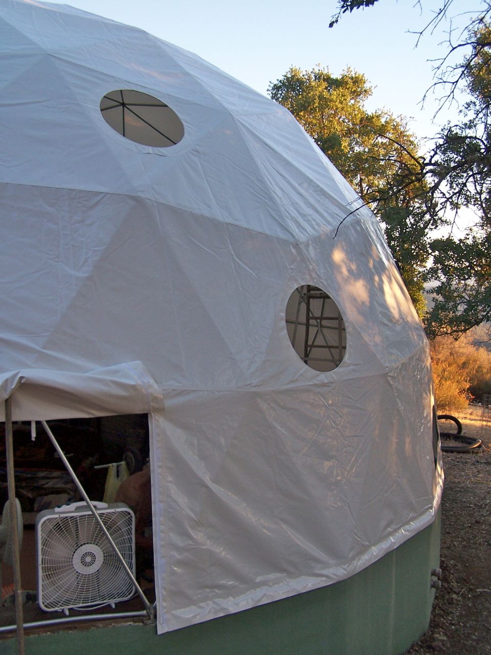 BRiZEL HANDCRAFTS: New Cover for the Geodesic Dome...