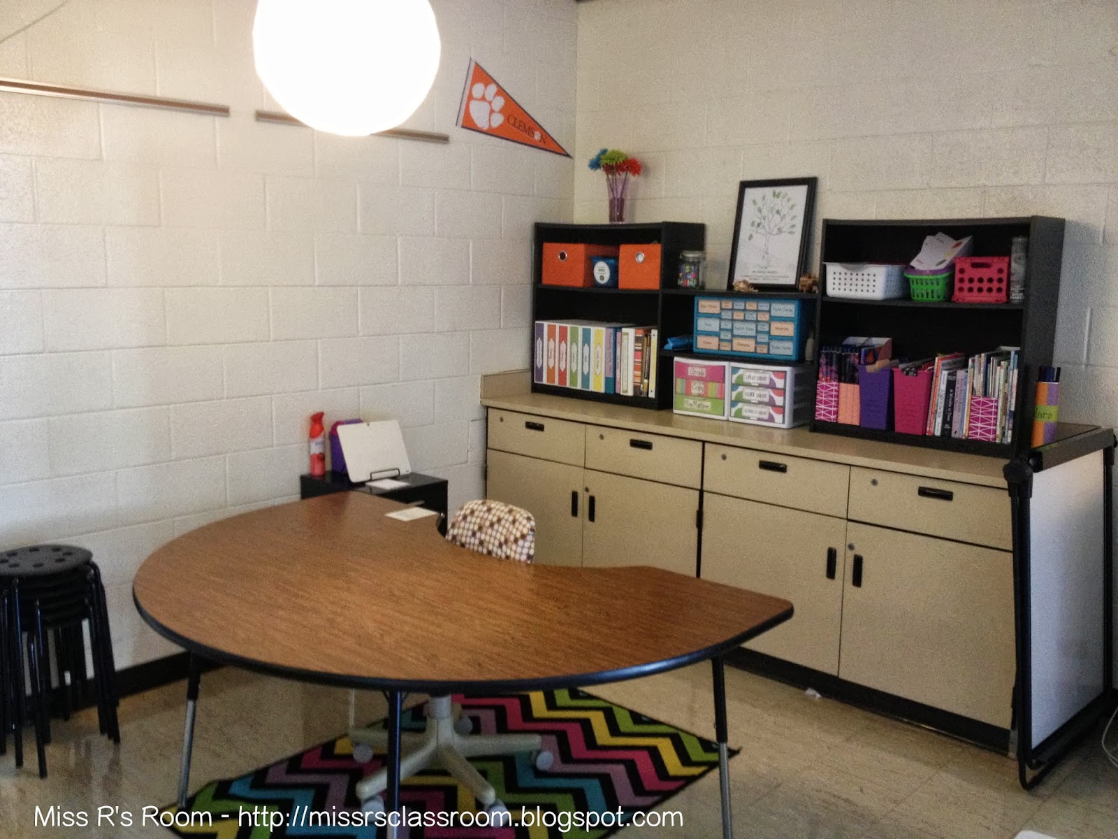 Miss R's Room: Classroom Tour {Video}