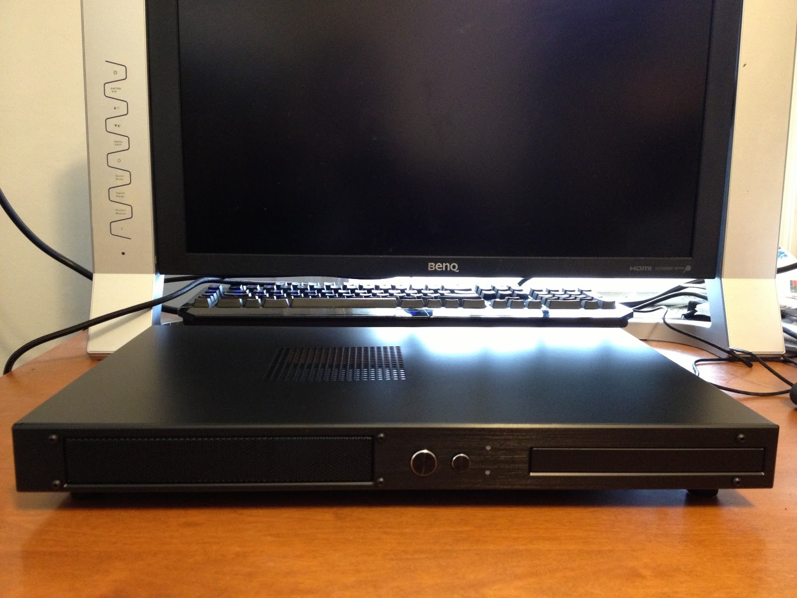 Travesh's Favorite Things: Super Slim Intel HTPC Build