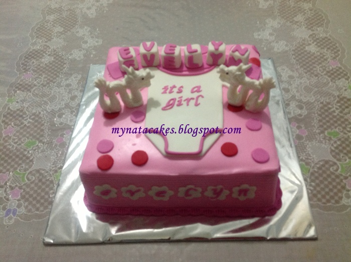 Mynata Cakes: Baby One month / Manye cake for Evelyn