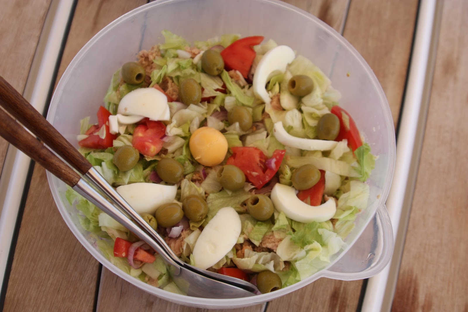 Casa Madrugada (Morgengry) : Som plommen i egget!