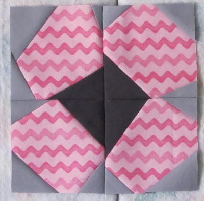 Alamosa Quilter: Modern Monday Quilt Along