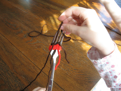 Almost Unschoolers: Fork Weaving - Easter Robins