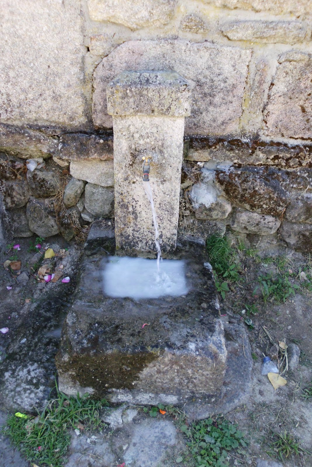 Lampaça: Lampaça - Chafarizes, Bicas e Fontes