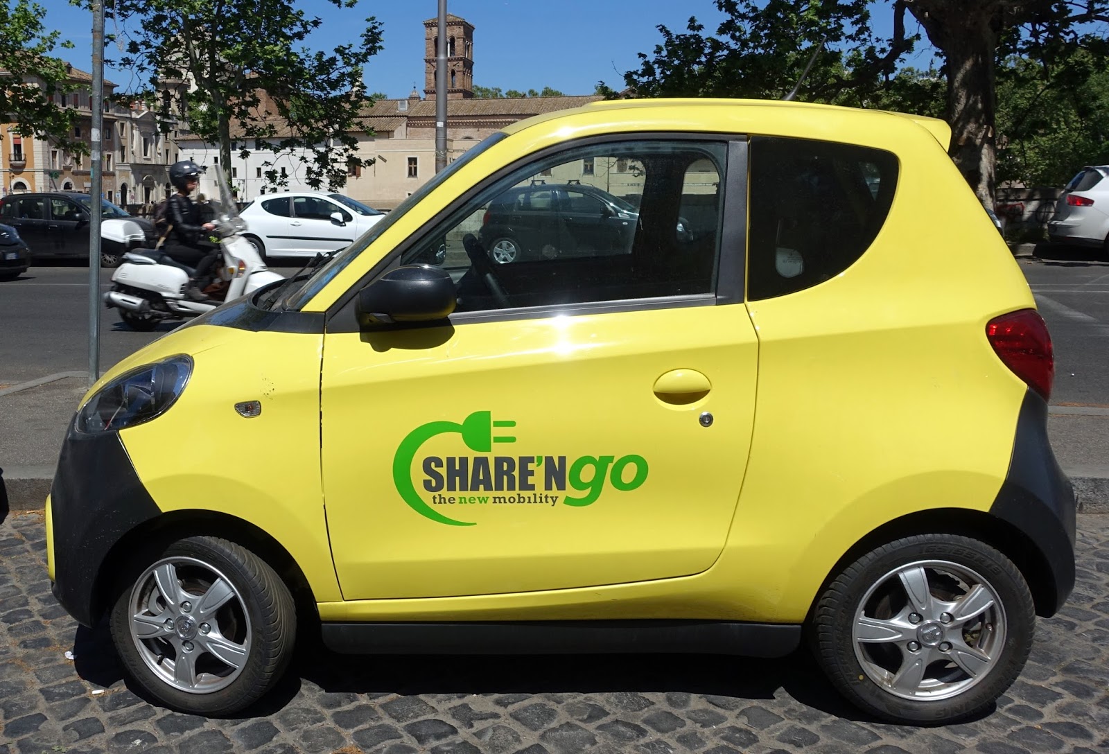 Rome the Second Time: Car-share Roman style - for the adventurous traveler