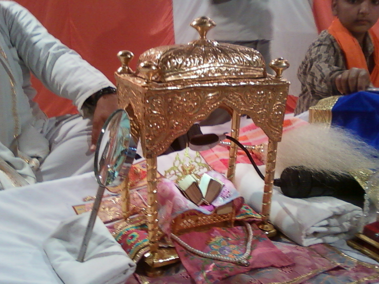 Dashmesh Khalsa: One-Inch Saroop of Guru Granth Sahib Ji