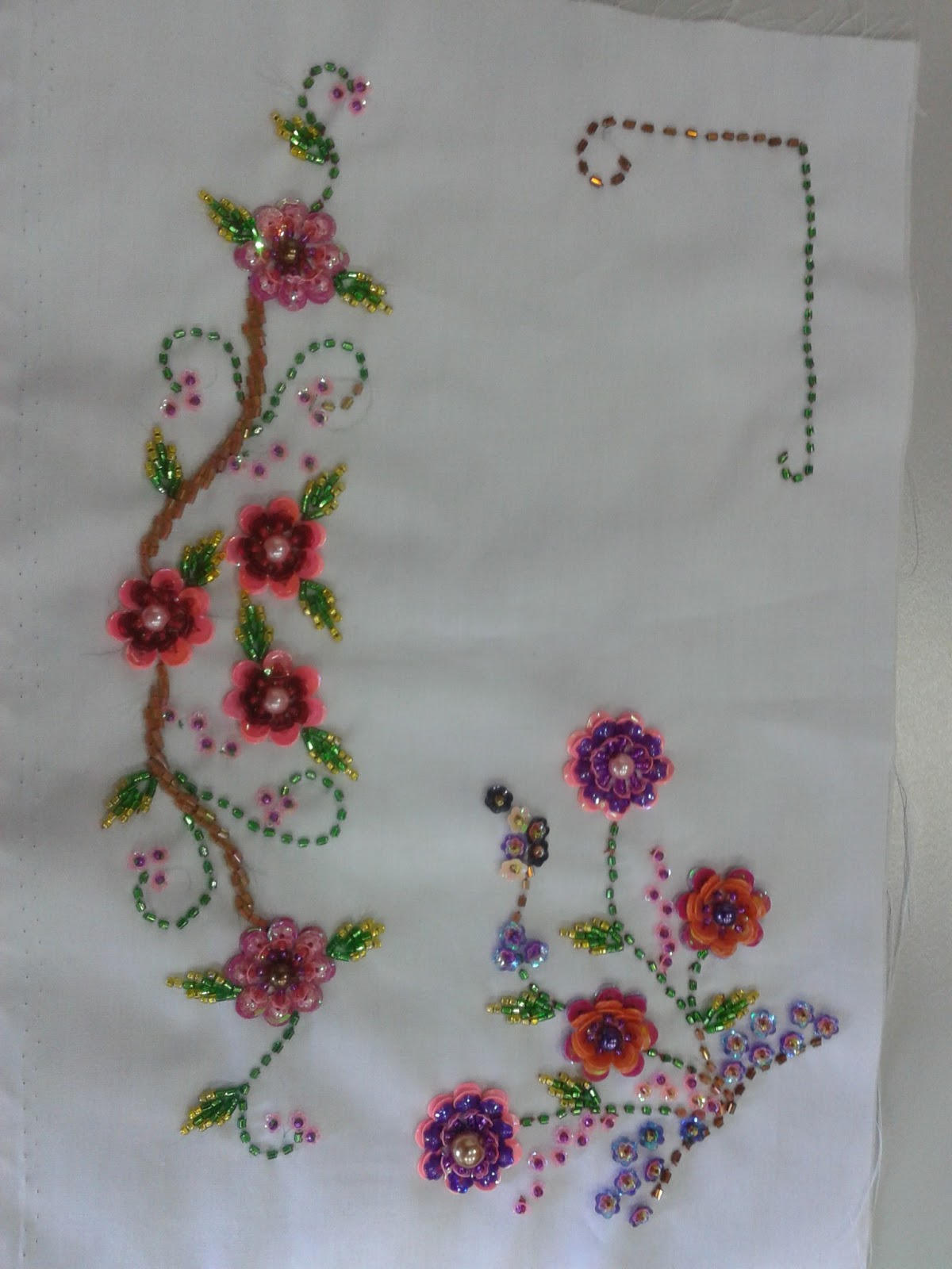 Azzanku Collections: Hasil Dari Klas Sulaman Manik ( Bunga Labuci & Manik)