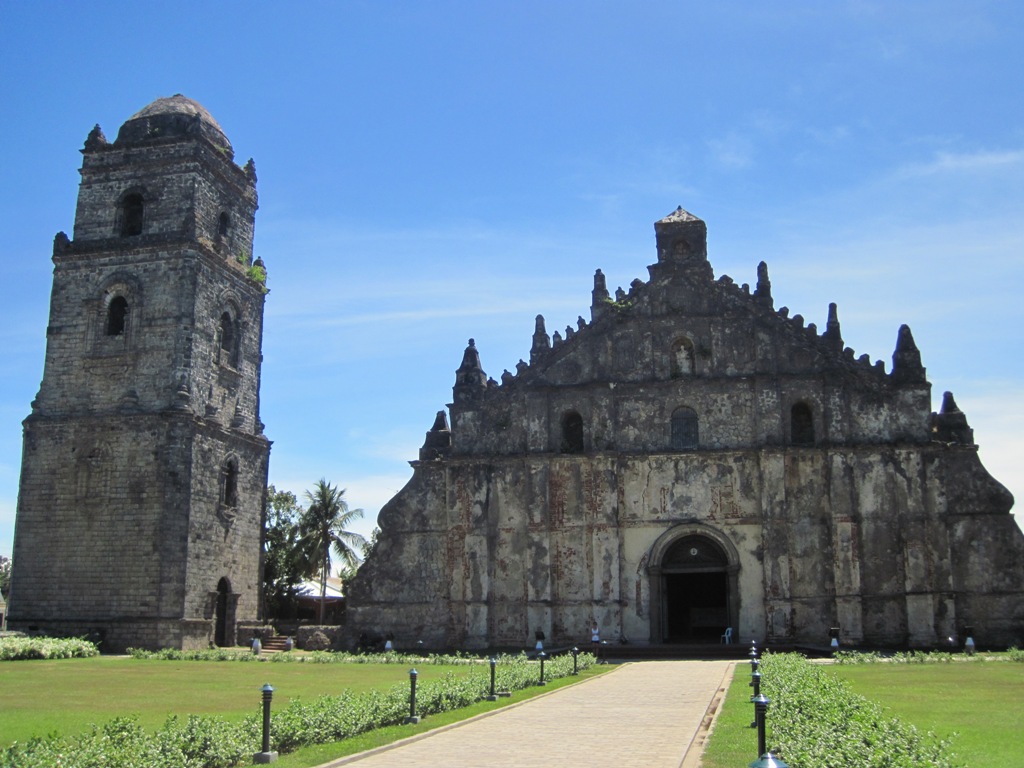 Country Gourmet Traveler: Pagudpud and 1000 Islands