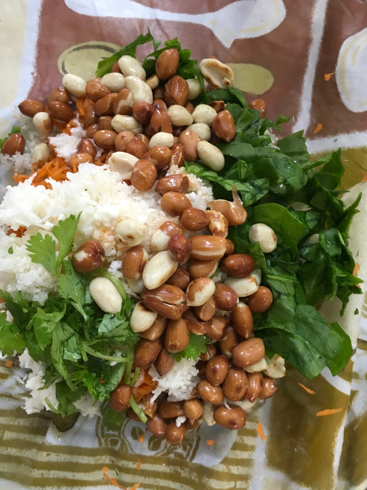 Vegetable peanut salad