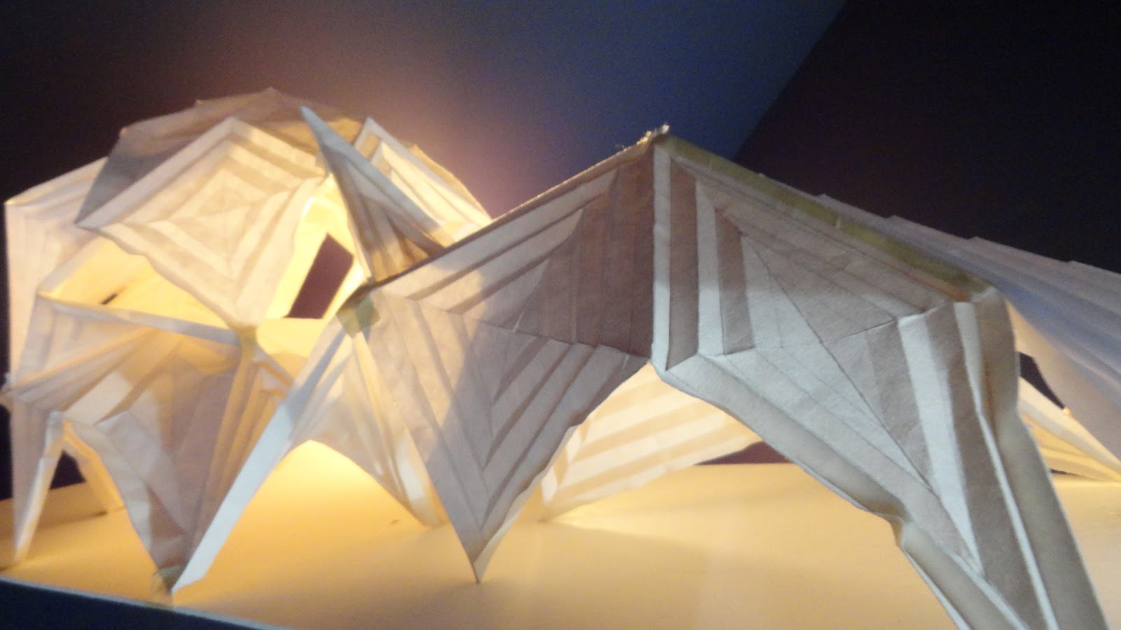 Hyperbolic Paraboloid: Folding Paper: our firsts approach for a solution