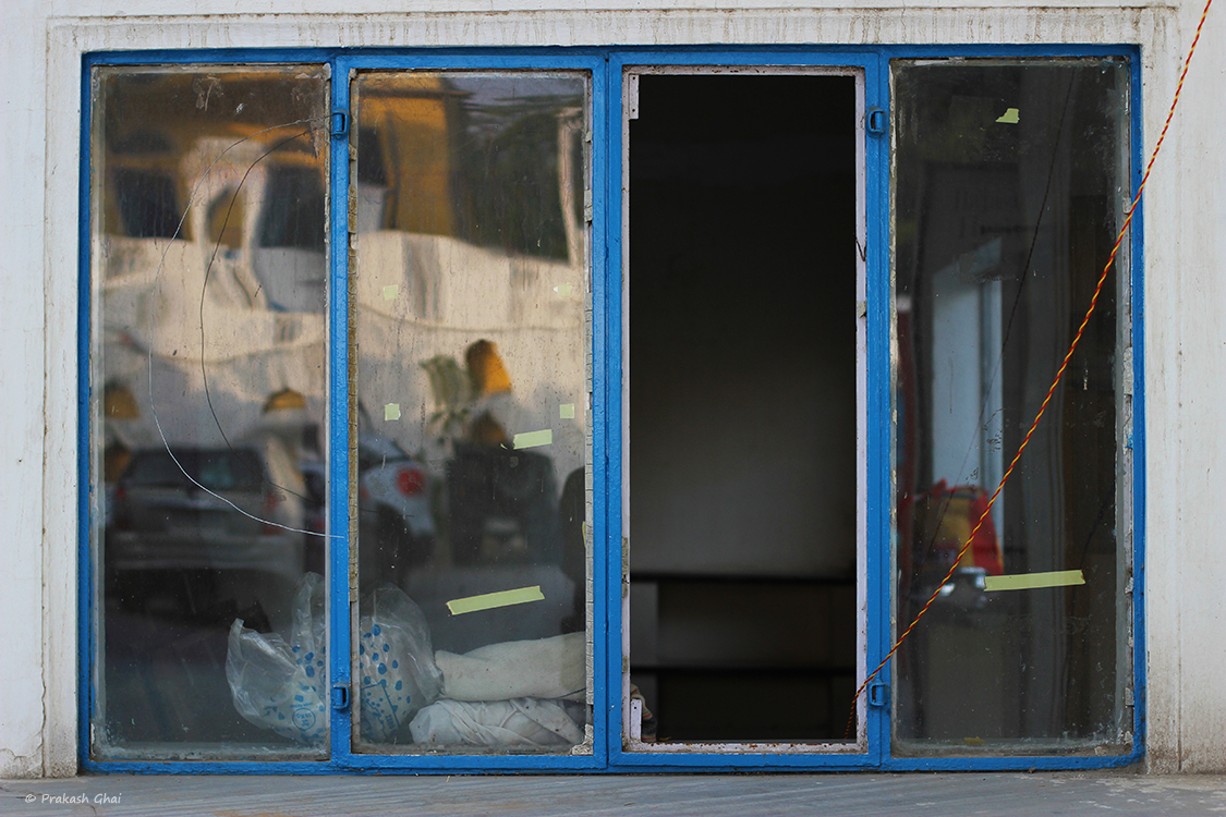 Minimalist Photography - by Prakash Ghai: The Missing Window Pane