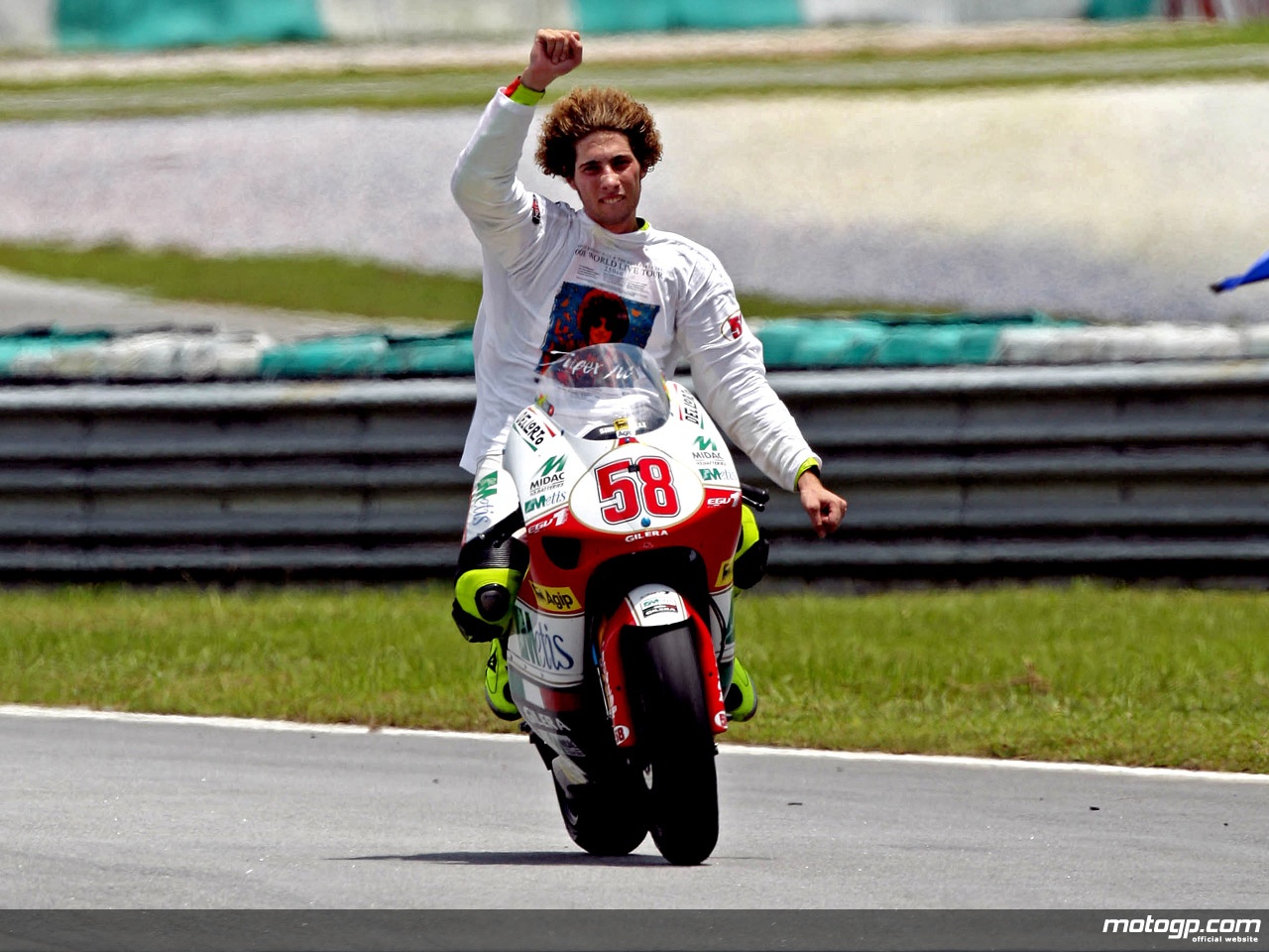 Todo deportes: Homenajes 4: Marco Simoncelli "58"