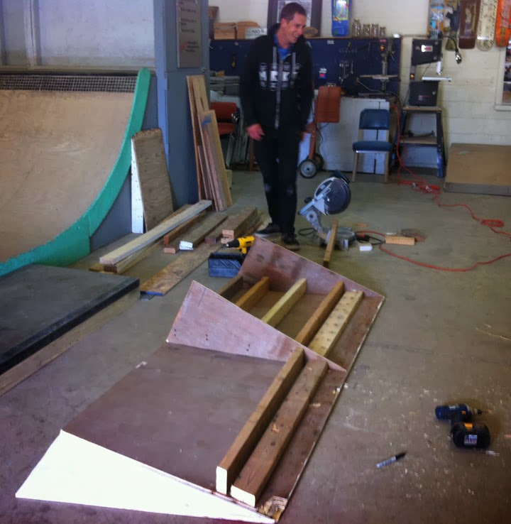 Traveling Free Box: Slappy Slalom