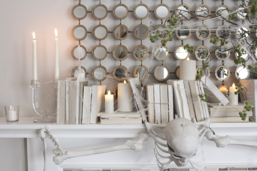 Oscar Bravo Home: Spooky Skeleton Halloween Mantel