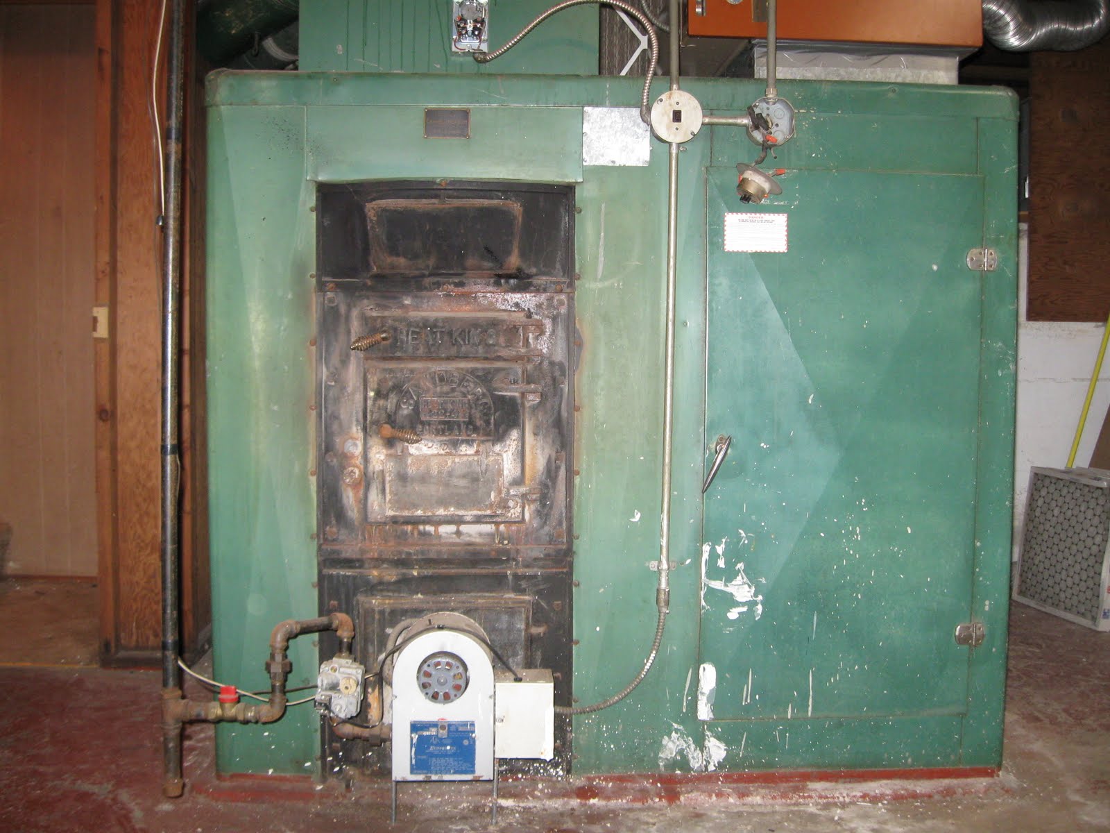 Just a girl with a hammer: A mystery