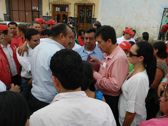 Pensamiento Libre: VISITAN XICO, LOS CANDIDATOS DEL PRI.