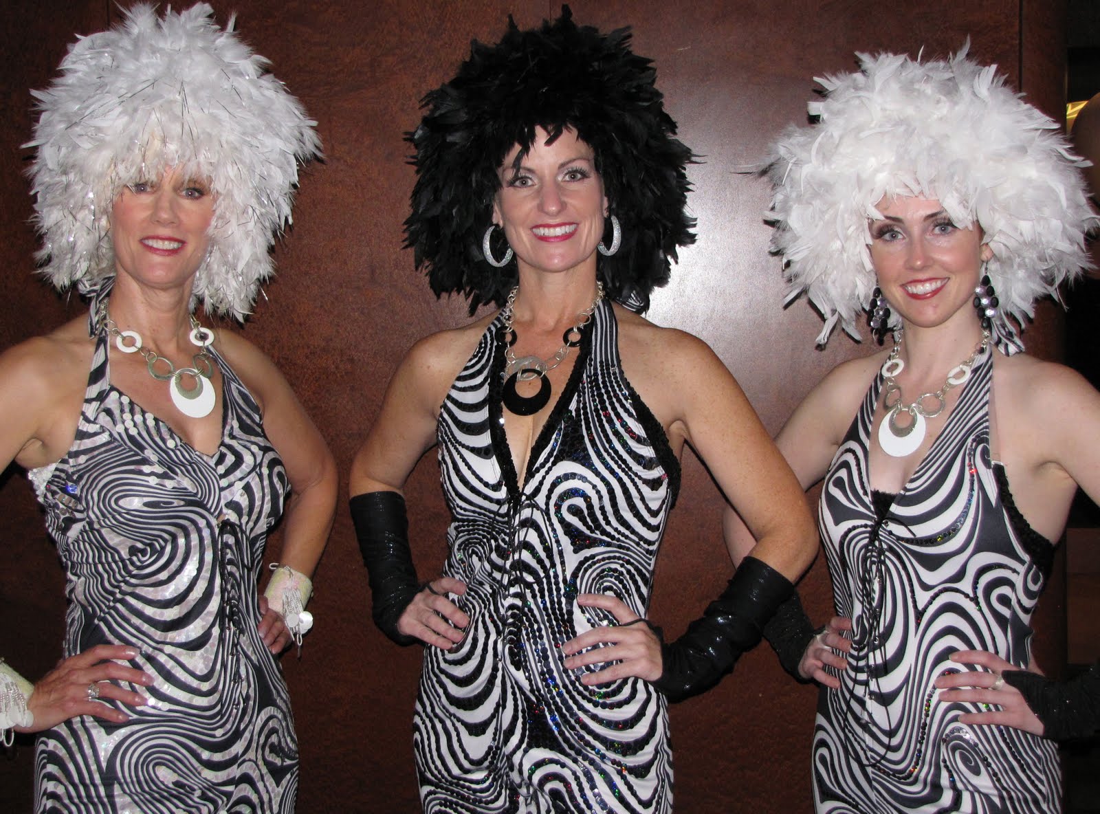 Celebrity Gems Entertainment: Motown dancers kicked off the party in ...