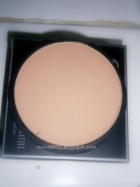Mineeh11: Makeup Spotlight: EVER BILENA POWDER FOUNDATION