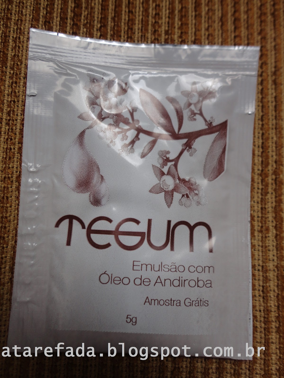 Atarefada: Emulsão de óleo de Andiroba- Tegum