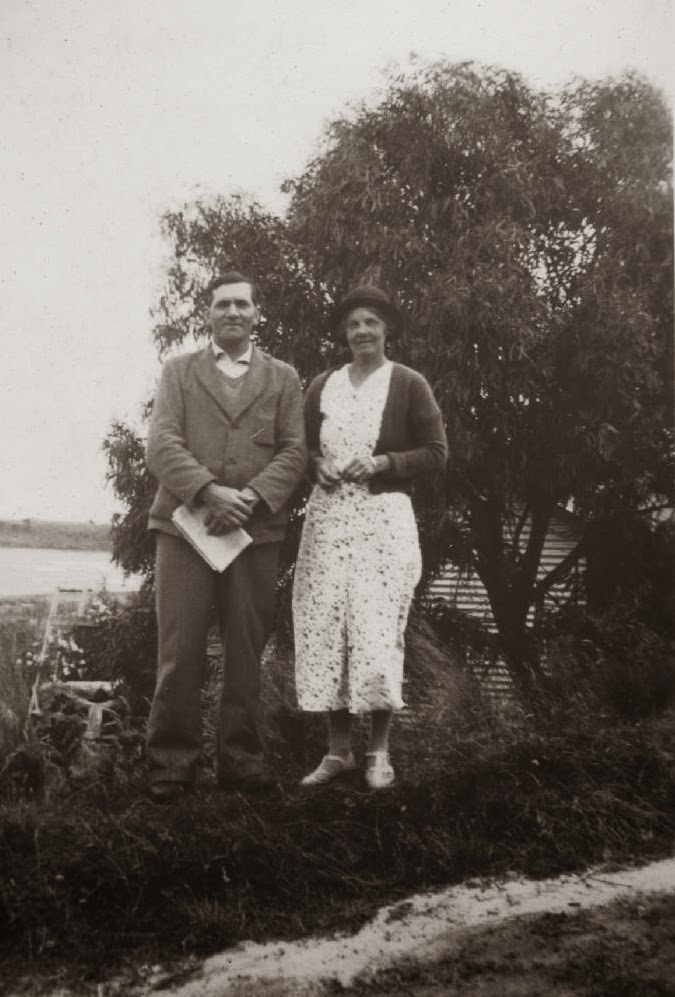 Olney Family Archives: Arthur E. & Doris G. (Moss) Olney