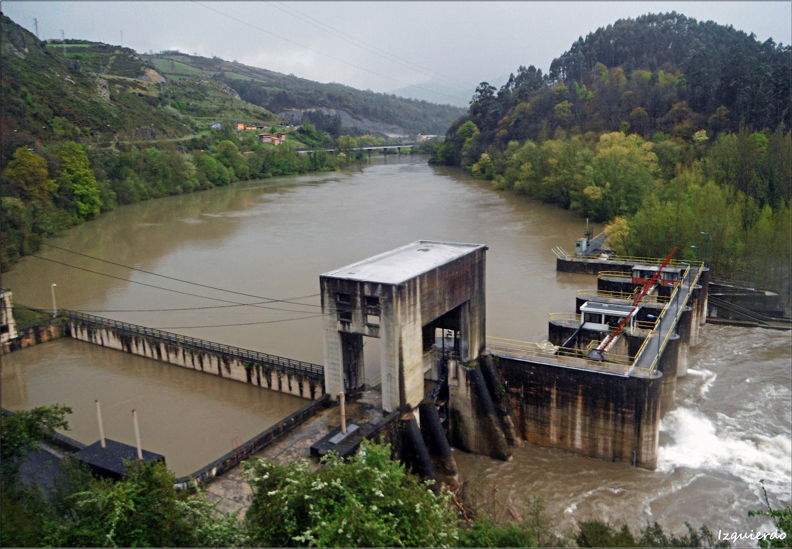 Solamente te sigues moviendo,teniendo algo que progresar en la vida...y ...