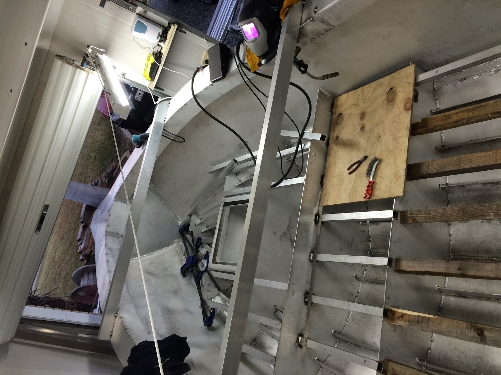 CNC Marine 5m (5.75 Overall) Plate Boat Build: Welding in deck stiffeners