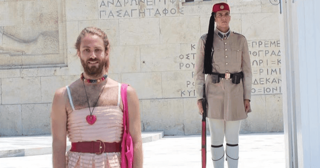 Εφημερίδα Κρουά Κρουά: «Η ομοφυλοφιλία, η αυτογελοιοποίηση και το «αυτό ...